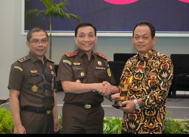 Public Trust Kinerja Kejaksaan Naik Signifikan 80,6 Persen, Jampidsus ...